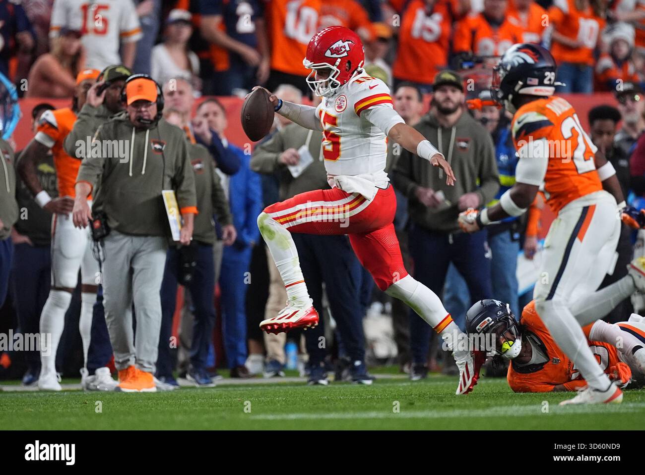 Kansas City Chiefs quarterback Patrick Mahomes (15) in the second half ...