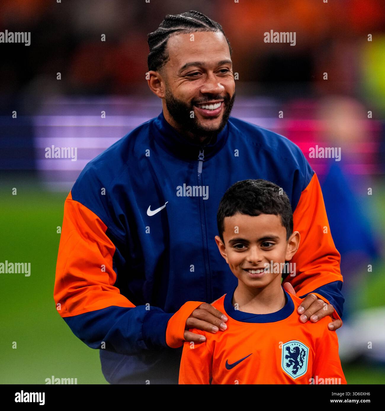 AMSTERDAM, NETHERLANDS - NOVEMBER 17: Memphis Depay of Netherlands ...