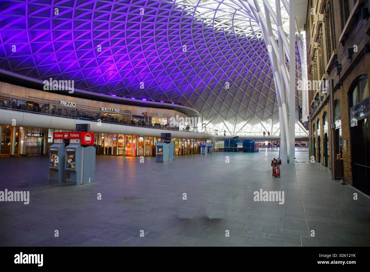 The Inside Kings Cross railway station historic building in London ...