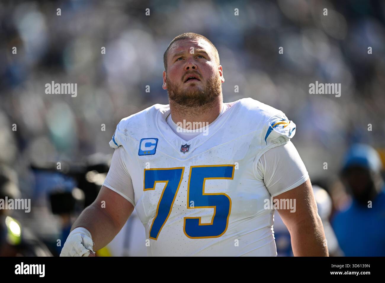 Los Angeles Chargers center Bradley Bozeman (75) leaves the field after ...
