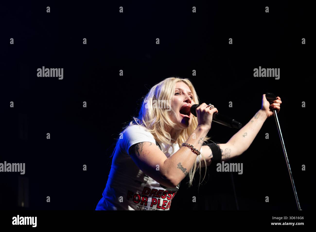 Cassyette performing at SWG3 in Glasgow Monday17th November 2025 Stock ...