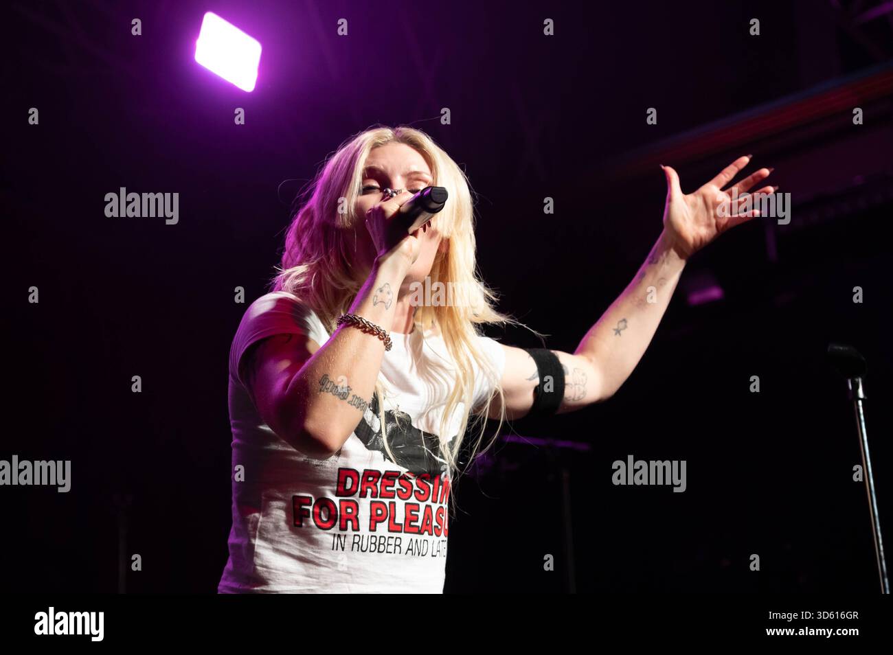 Cassyette performing at SWG3 in Glasgow Monday17th November 2025 Stock ...