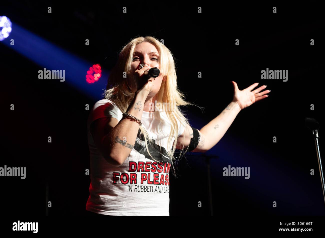 Cassyette performing at SWG3 in Glasgow Monday17th November 2025 Stock ...
