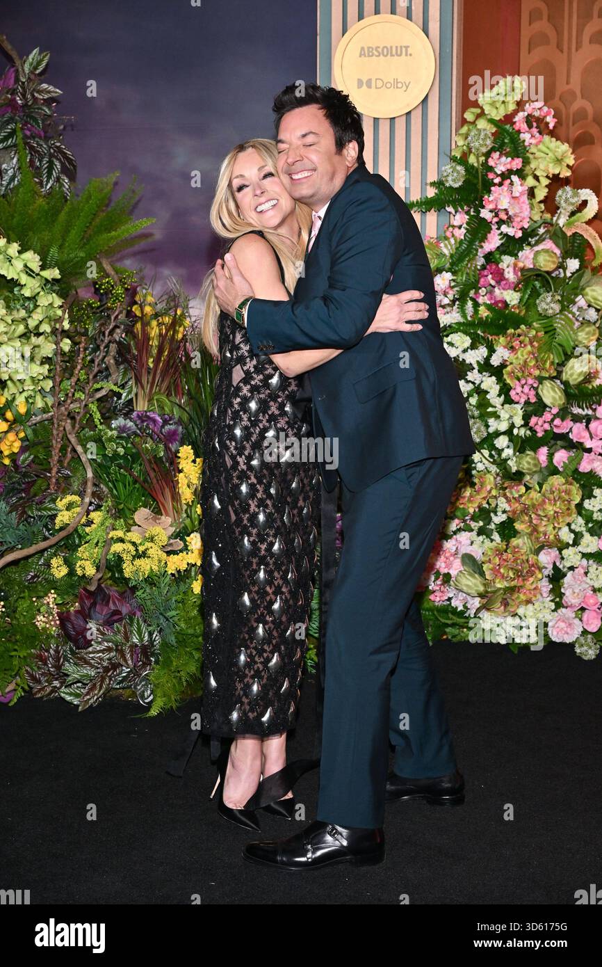 Jane Krakowski, left, and Jimmy Fallon attend the premiere of "Wicked ...