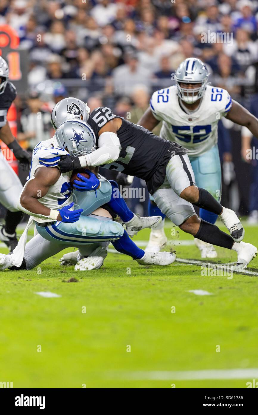 Las Vegas Raiders linebacker Elandon Roberts (52) tackles Dallas ...