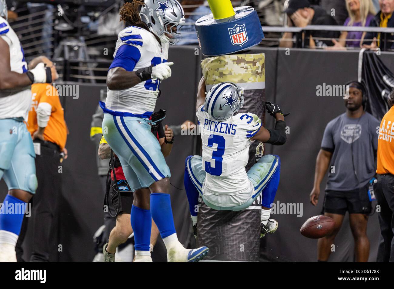 Dallas Cowboys wide receiver George Pickens (3) scores a touchdown and ...