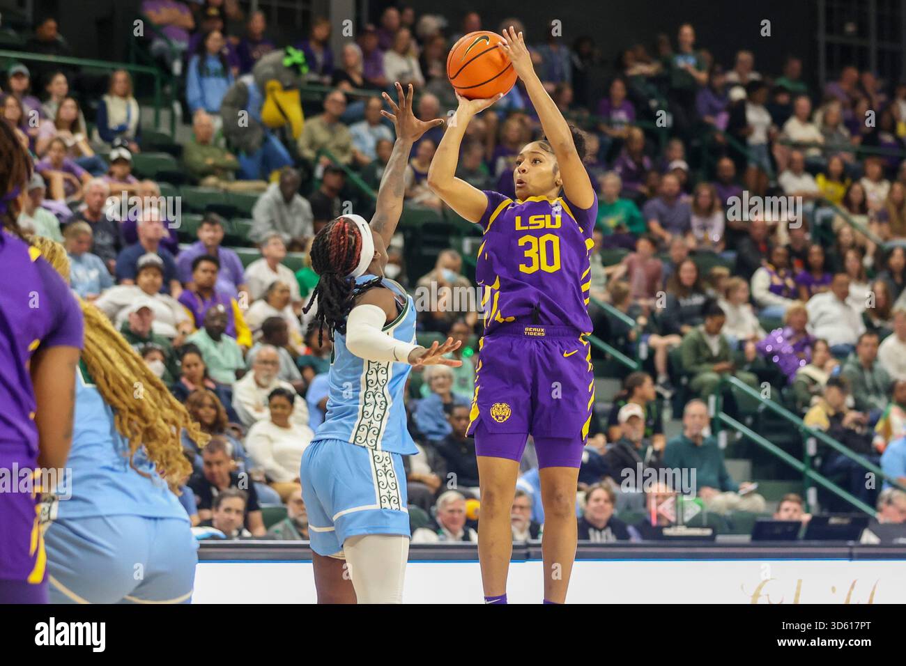 LSU Tigers guard Jada Richard (30) shoots a three-pointer over Tulane ...