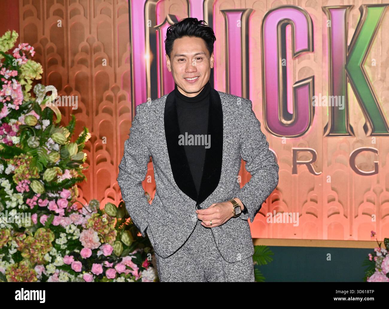 Director Jon M. Chu attends the premiere of "Wicked: For Good" at ...