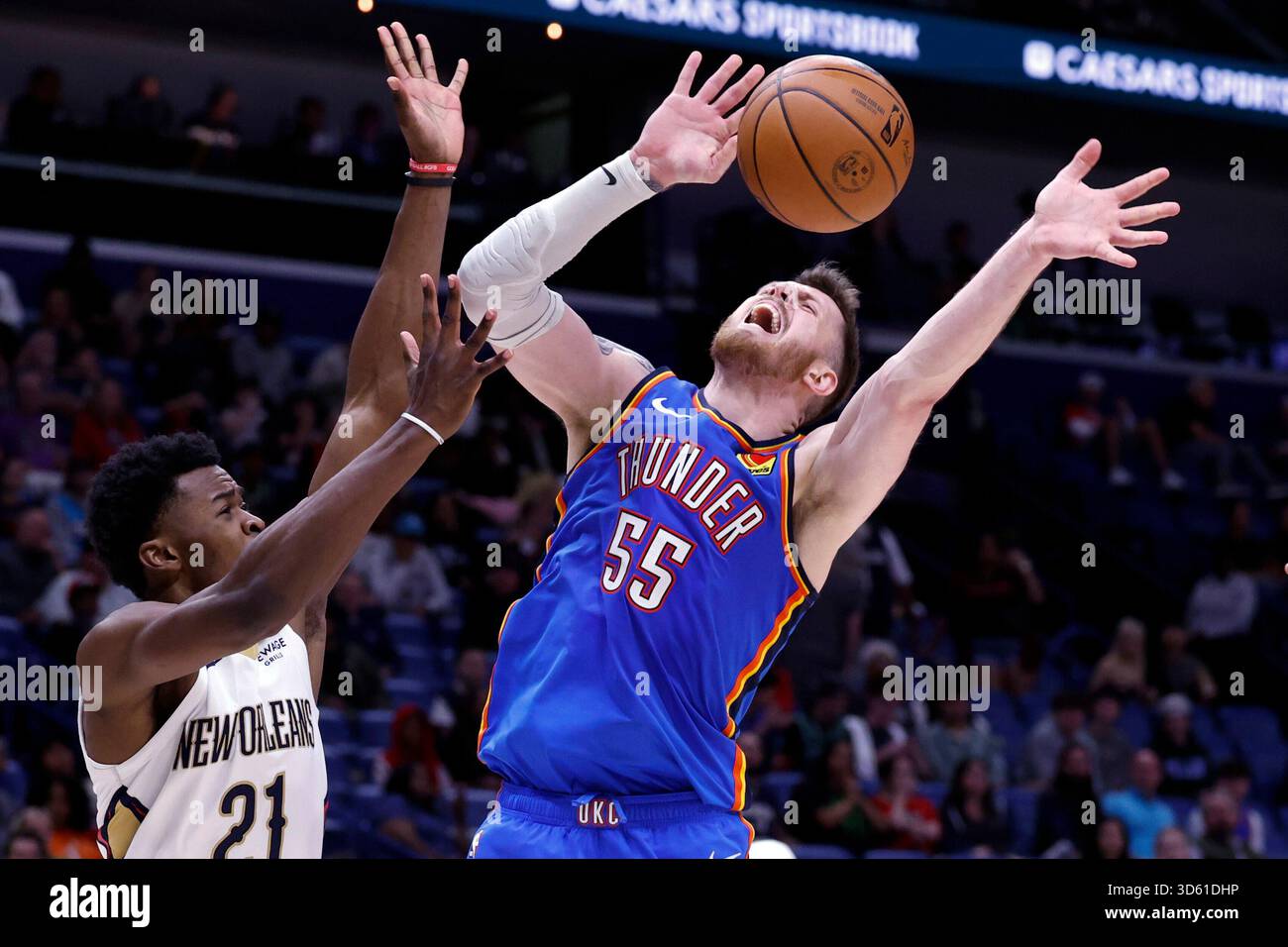 Oklahoma City Thunder center Isaiah Hartenstein (55) is fouled by New ...