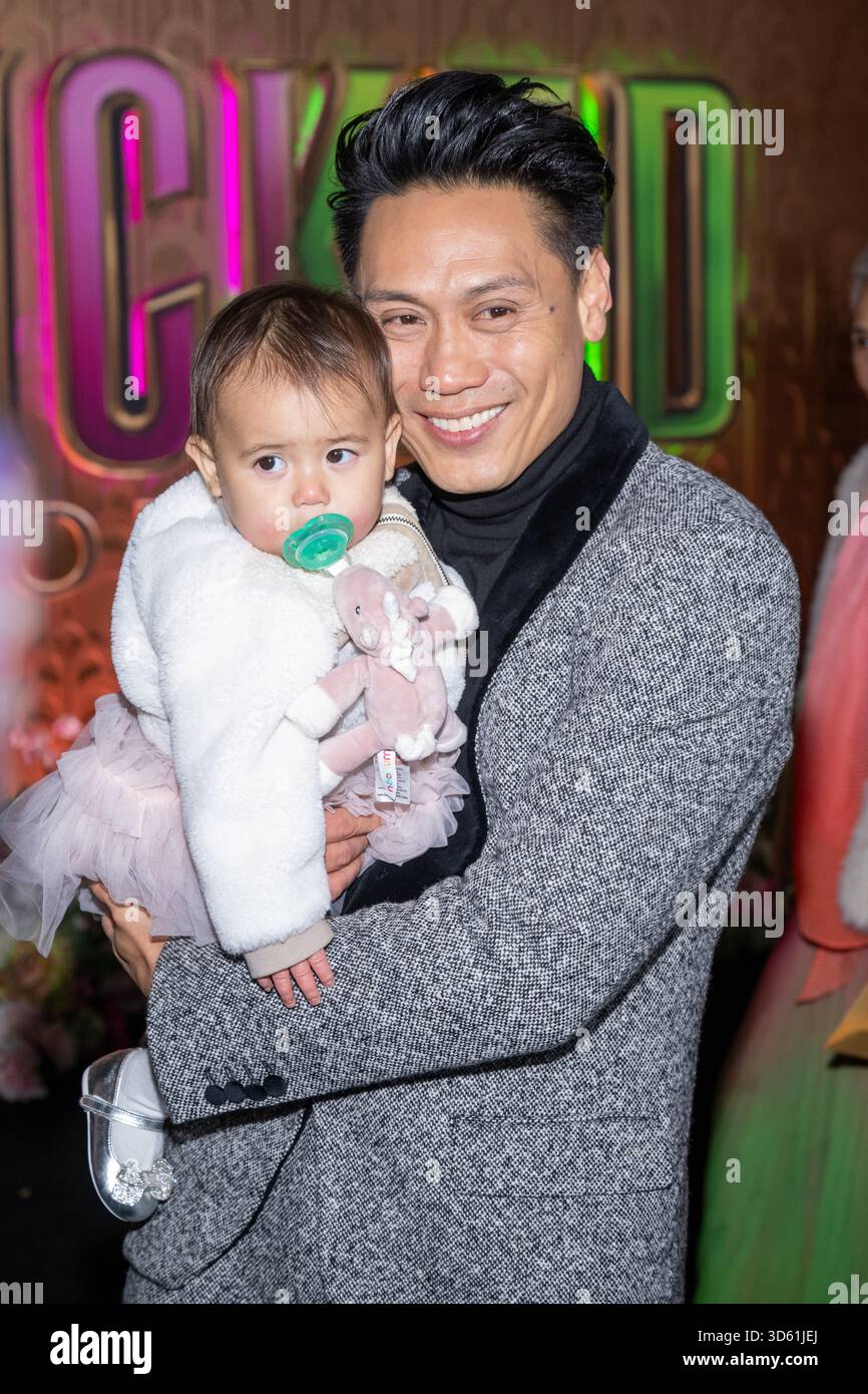 Jon chu red carpet hi-res stock photography and images - Alamy