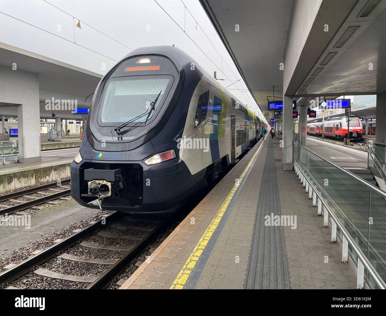 17 nov 2025 hi-res stock photography and images - Alamy