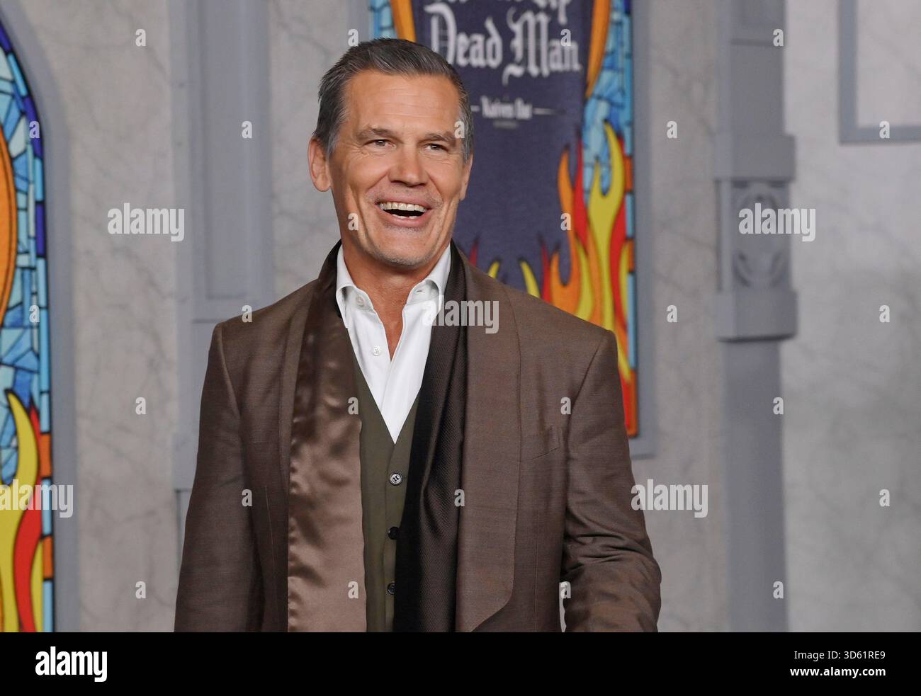 Los Angeles, United States. 17th Nov, 2025. Cast member Josh Brolin ...