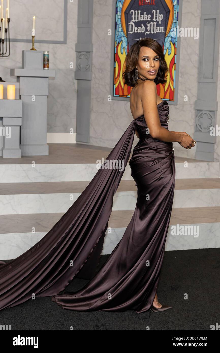 Kerry Washington attends the arrivals of the Los Angeles Premiere of ...