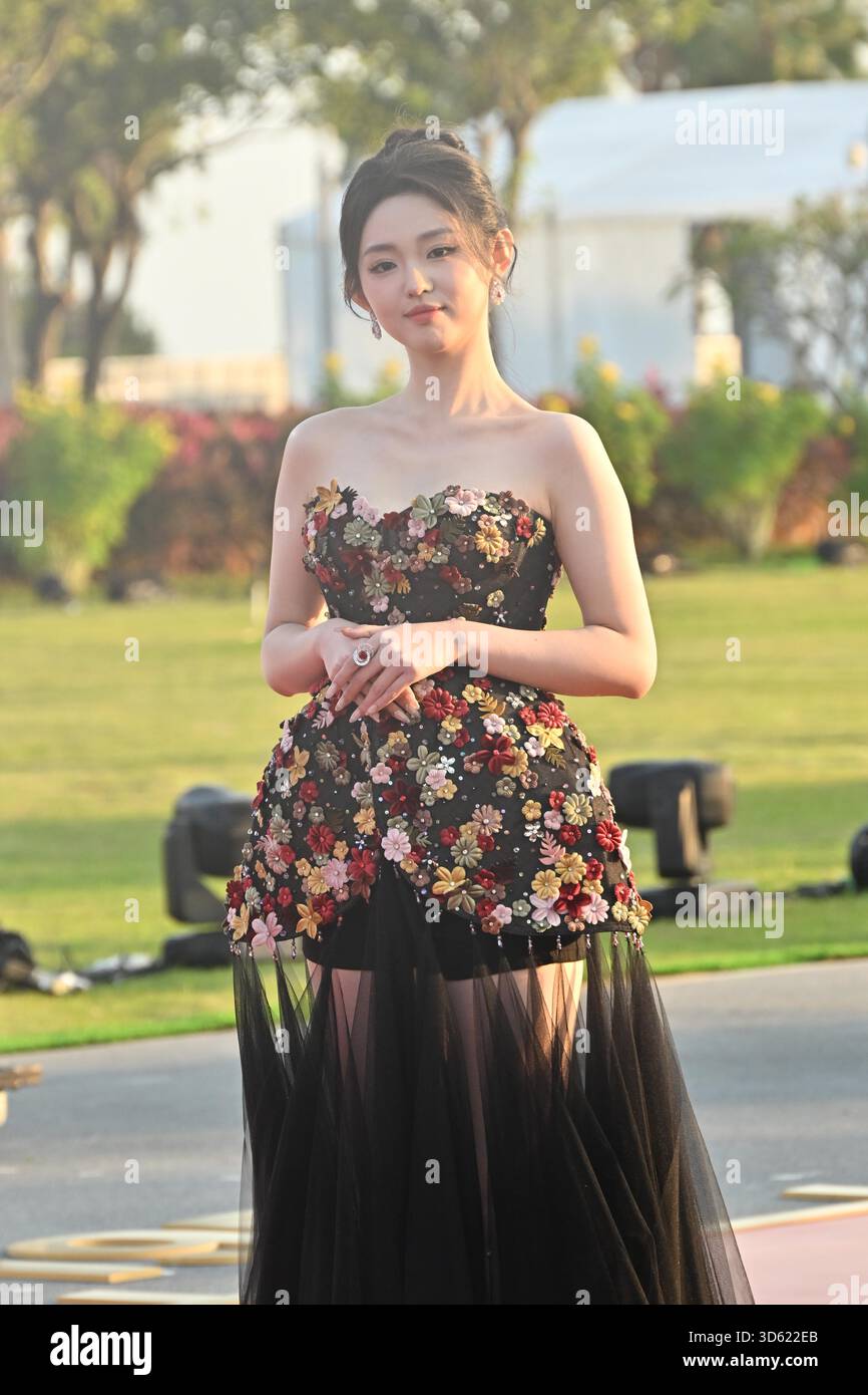 Chinese actress Li Keyi poses for a photo on the red carpet at the ...