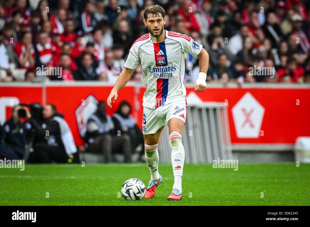 Tanner TESSMANN of Lyon during the French championship Ligue 1 football ...