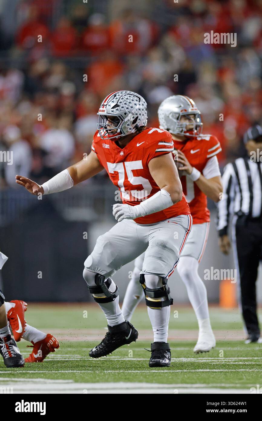 COLUMBUS, OH - NOVEMBER 15: Carson Hinzman #75 of the Ohio State ...