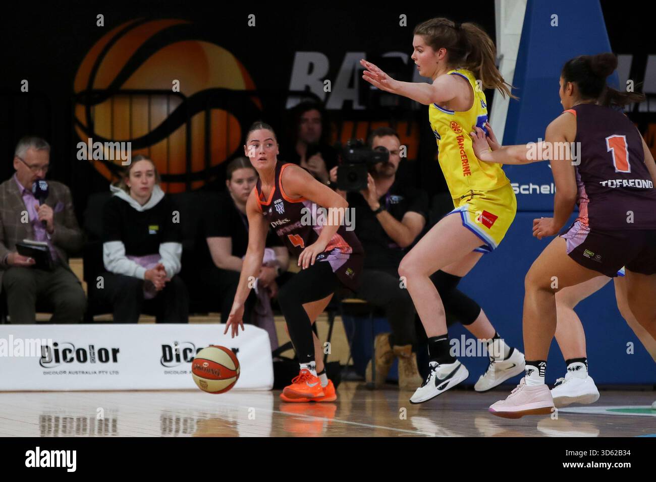 Dallas Loughridge of the Lightning and Kelsey Rees of the Spirit during ...