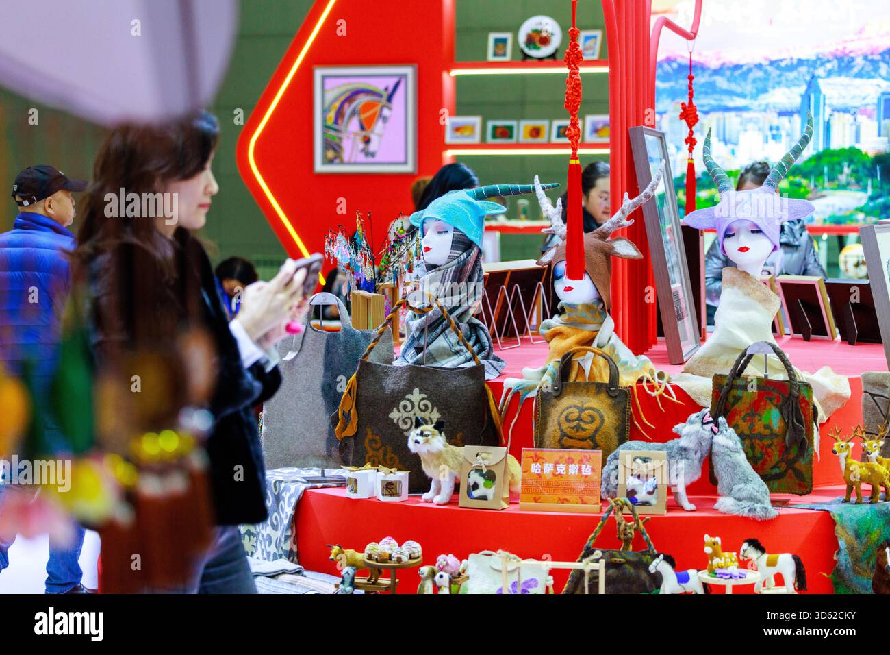 People visit the 19th Xinjiang Winter Tourism Industry Trade Expo in ...