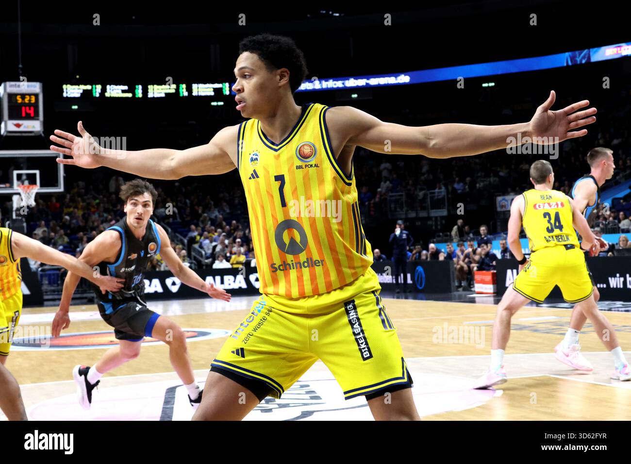 November 17, 2025, Uber-Arena, Berlin, DEU, Cup, ALBA vs. Science City ...