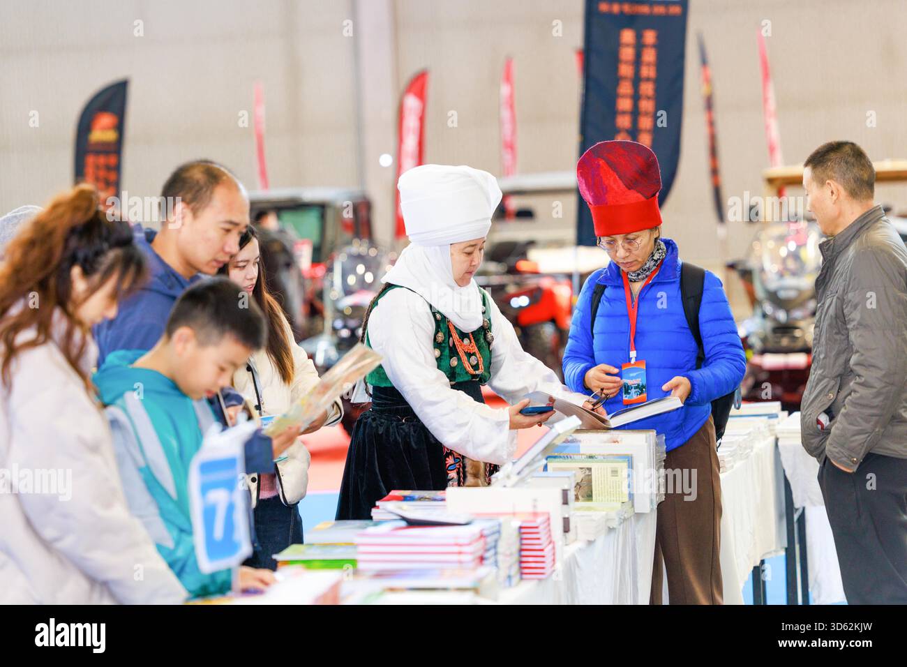 People visit the 19th Xinjiang Winter Tourism Industry Trade Expo in ...