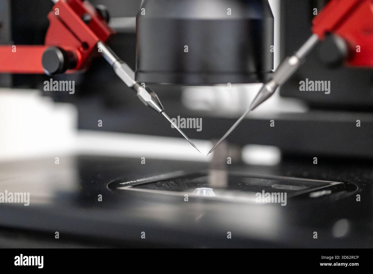 PRODUCTION - 26 September 2025, Bremen: Pipettes of a microinjector ...