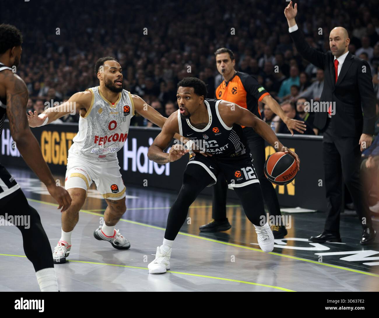 Belgrade, Serbia. 11th Nov, 2025.AS Monaco's Elie Okobo (L) and ...