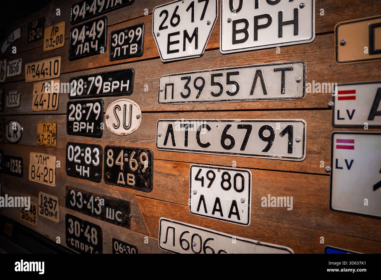 Regional license plates hi-res stock photography and images - Alamy