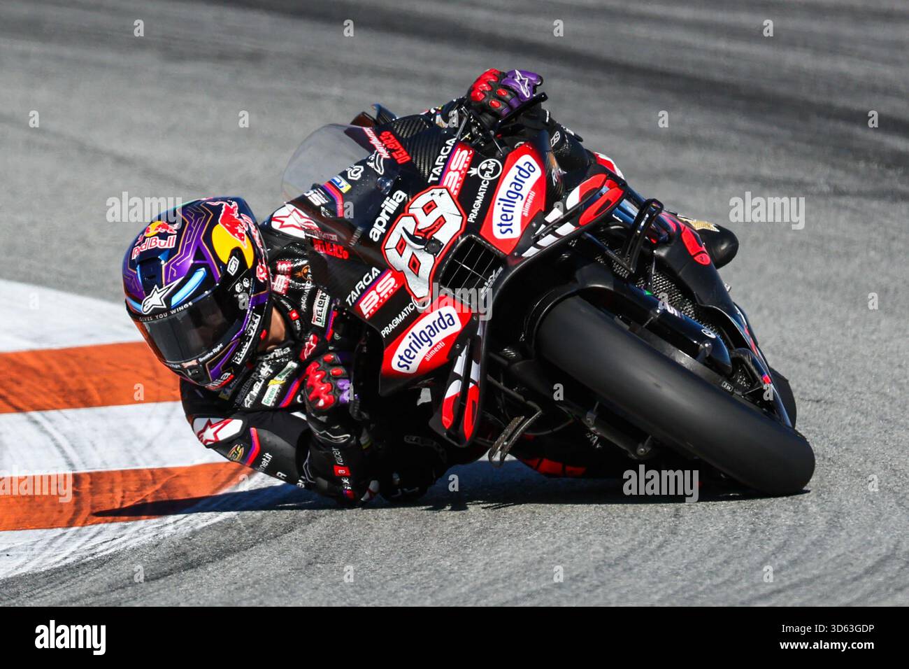 CHESTE, - NOVEMBER 18:Jorge Martin of Spain and Aprilia Racing in ...
