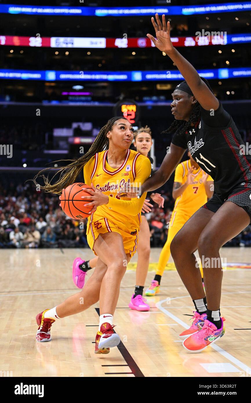 LOS ANGELES, CA - NOVEMBER 15: USC Trojans guard Kennedy Smith (11 ...