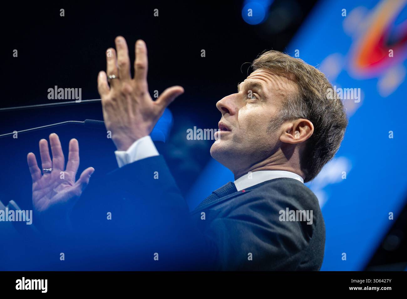 Emmanuel Macron, französischer Staatspräsident, während seiner Rede auf dem Digital-GipfelSummit ...