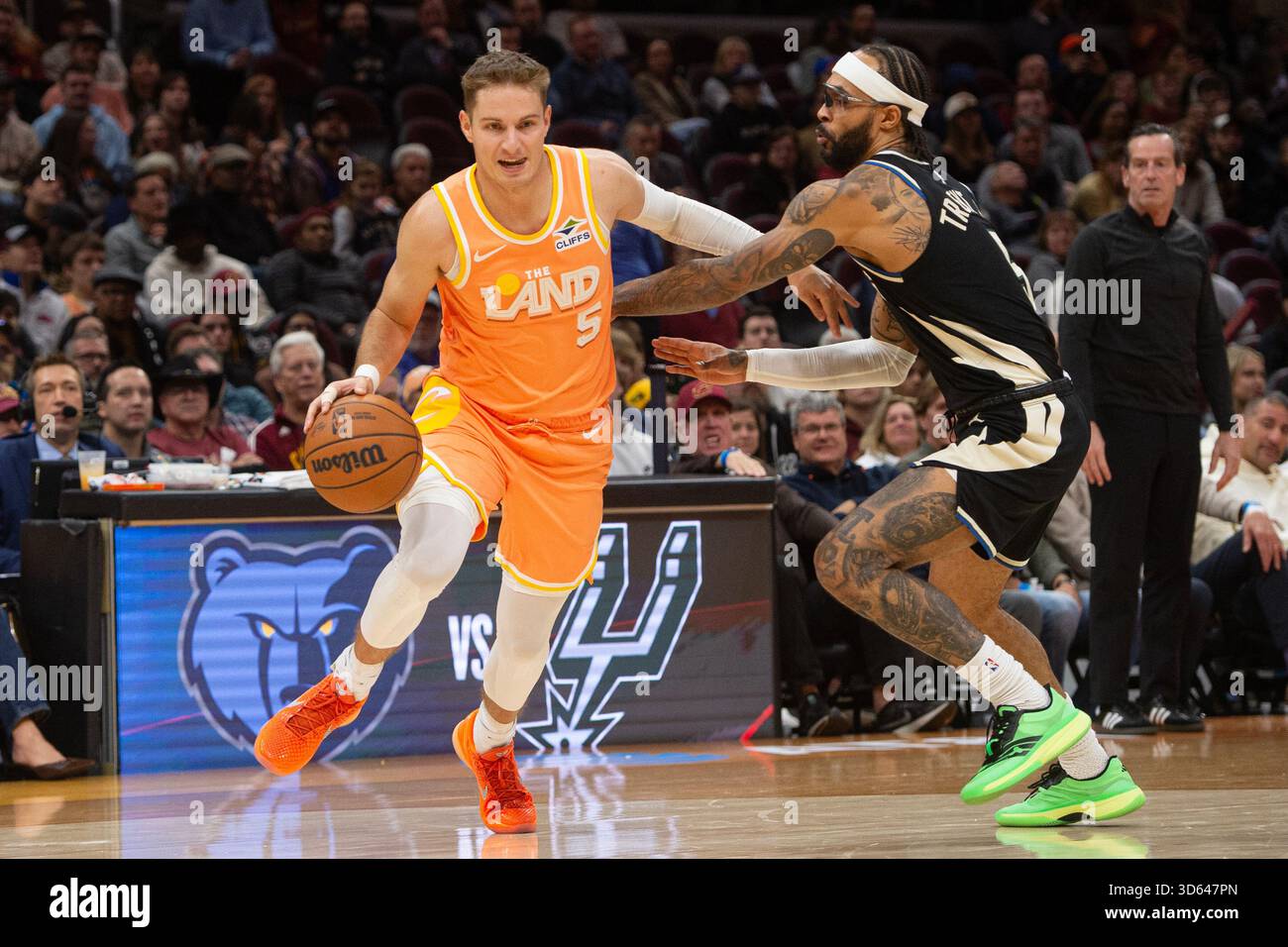 Milwaukee Bucks' Gary Trent Jr., right, defends against Cleveland ...