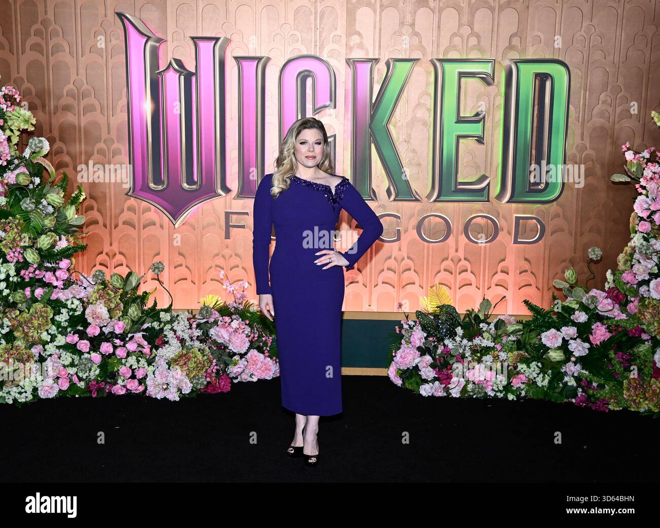 Megan Hilty walking the red carpet at 'Wicked: For Good!' New York ...