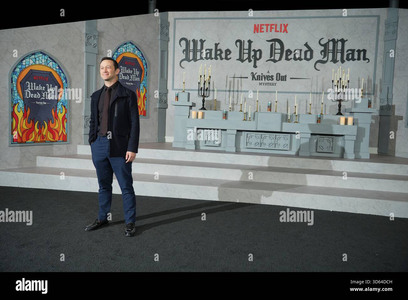 Joseph Gordon Levitt arrives at the premiere of "Wake Up Dead Man: A ...
