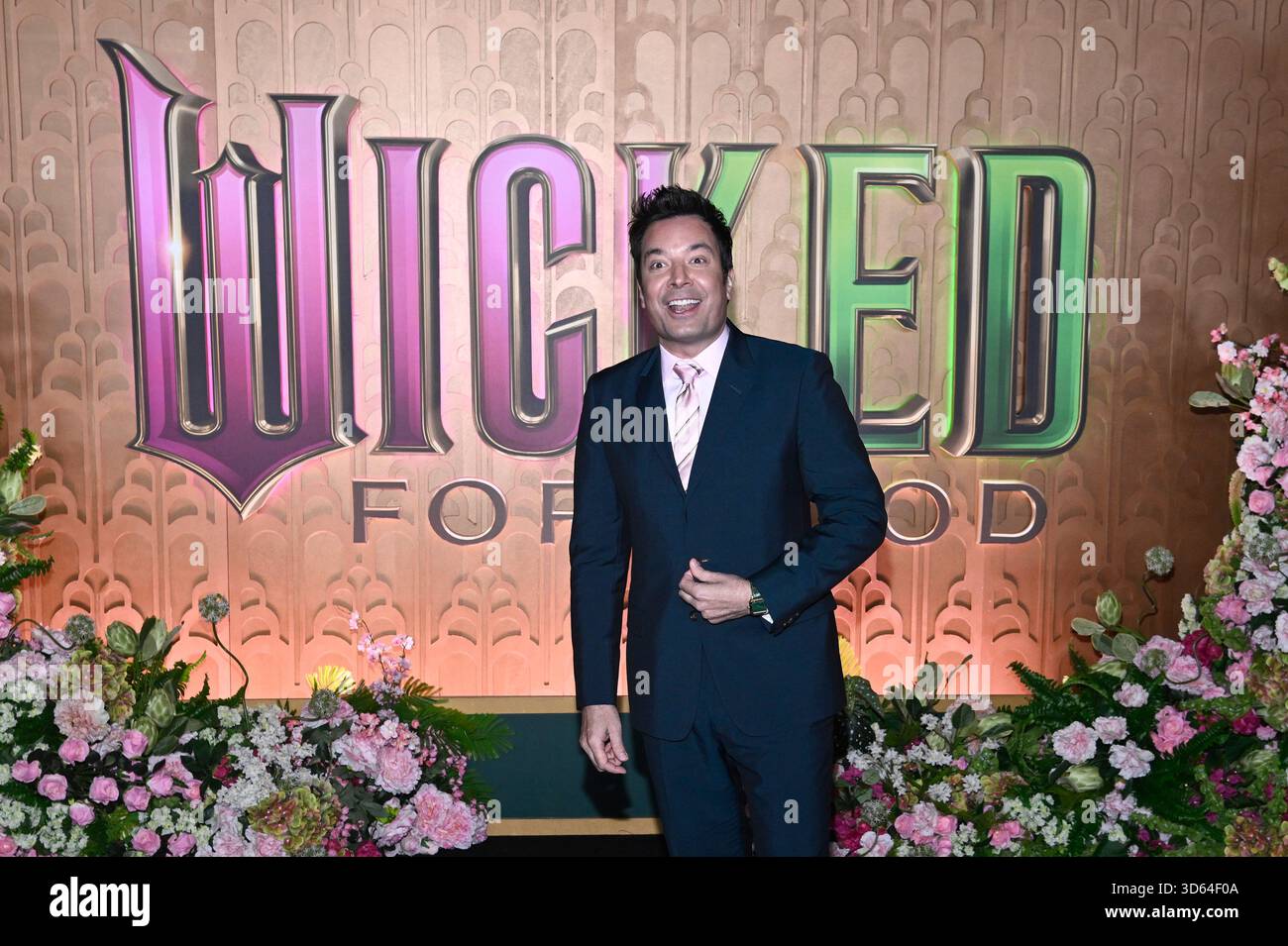 Jimmy Fallon walking the red carpet at 'Wicked: For Good!' New York ...