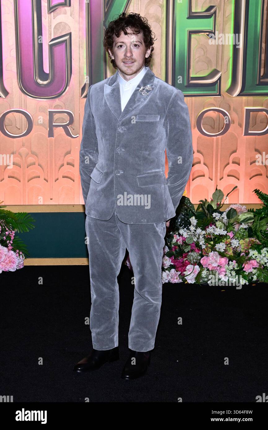Ethan Slater walking the red carpet at 'Wicked: For Good!' New York ...