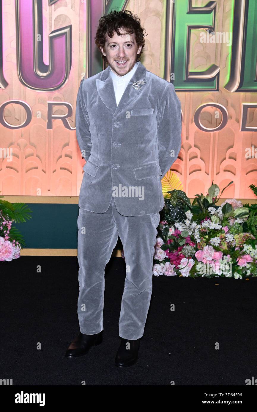 Ethan Slater walking the red carpet at 'Wicked: For Good!' New York ...