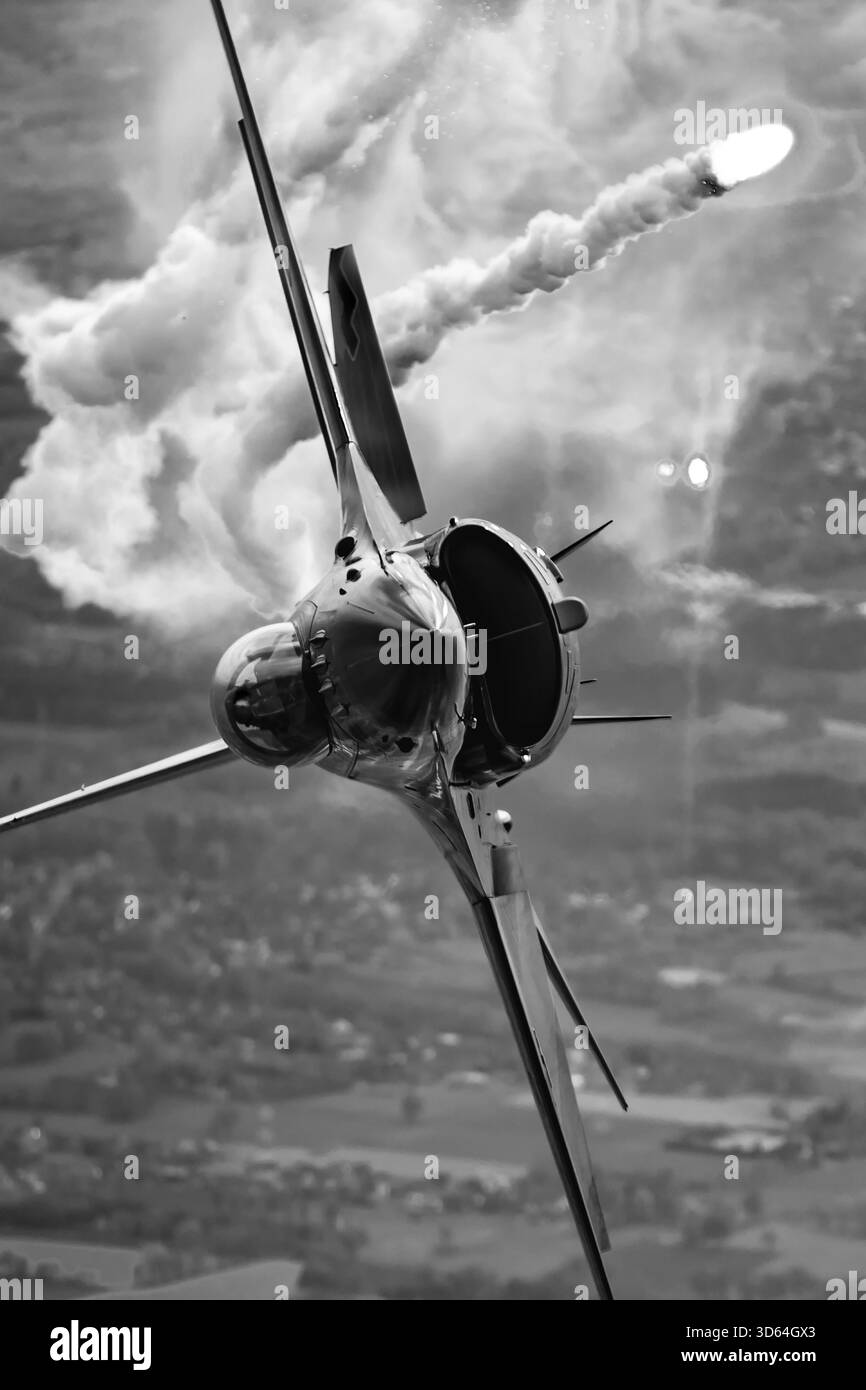 General Dynamics F-16AM FA-87 ‘Dream Viper’ during an air-to-air photo ...