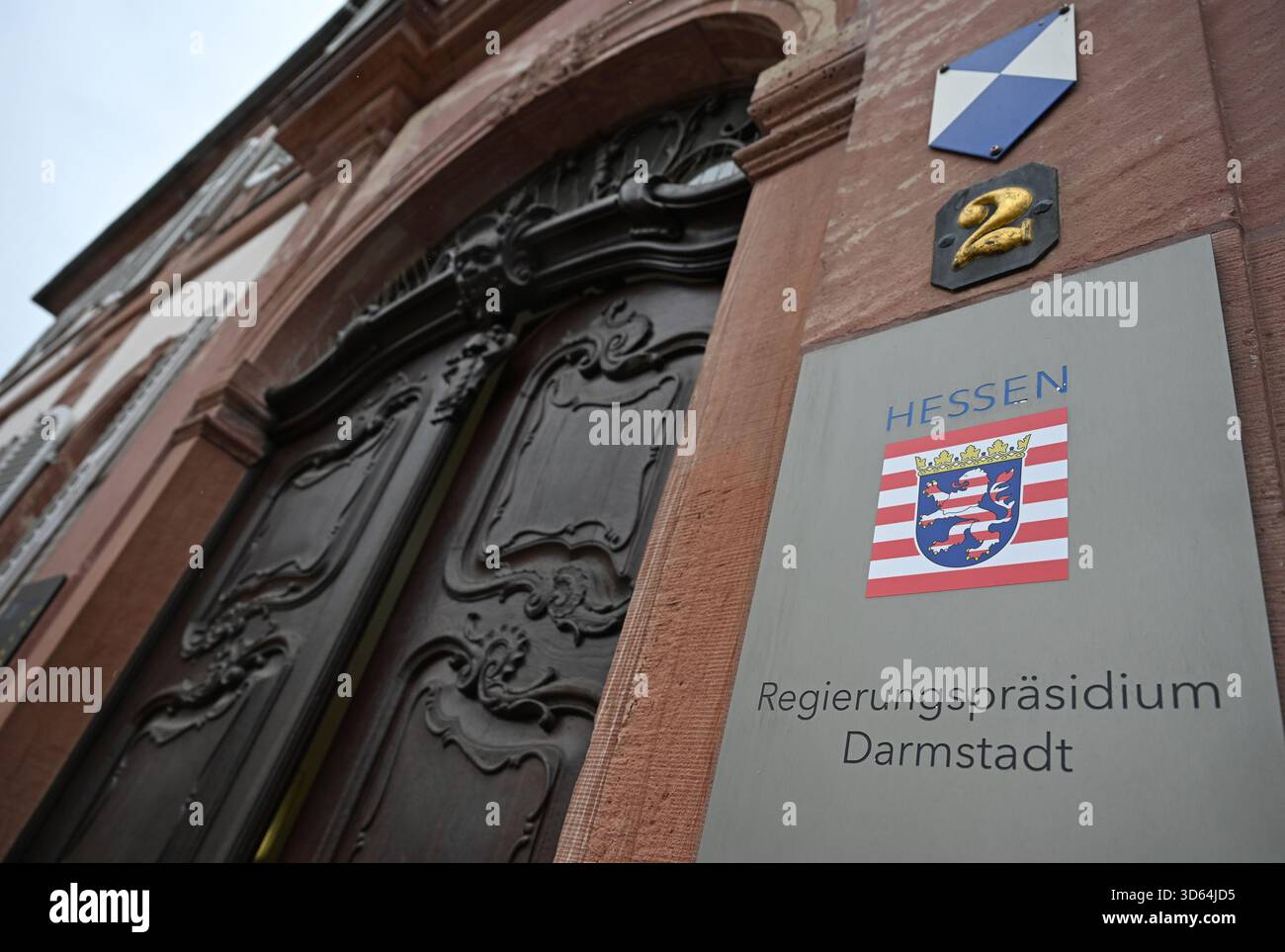 SYMBOL - 28 October 2025, Hesse, Darmstadt: A sign with the inscription ...