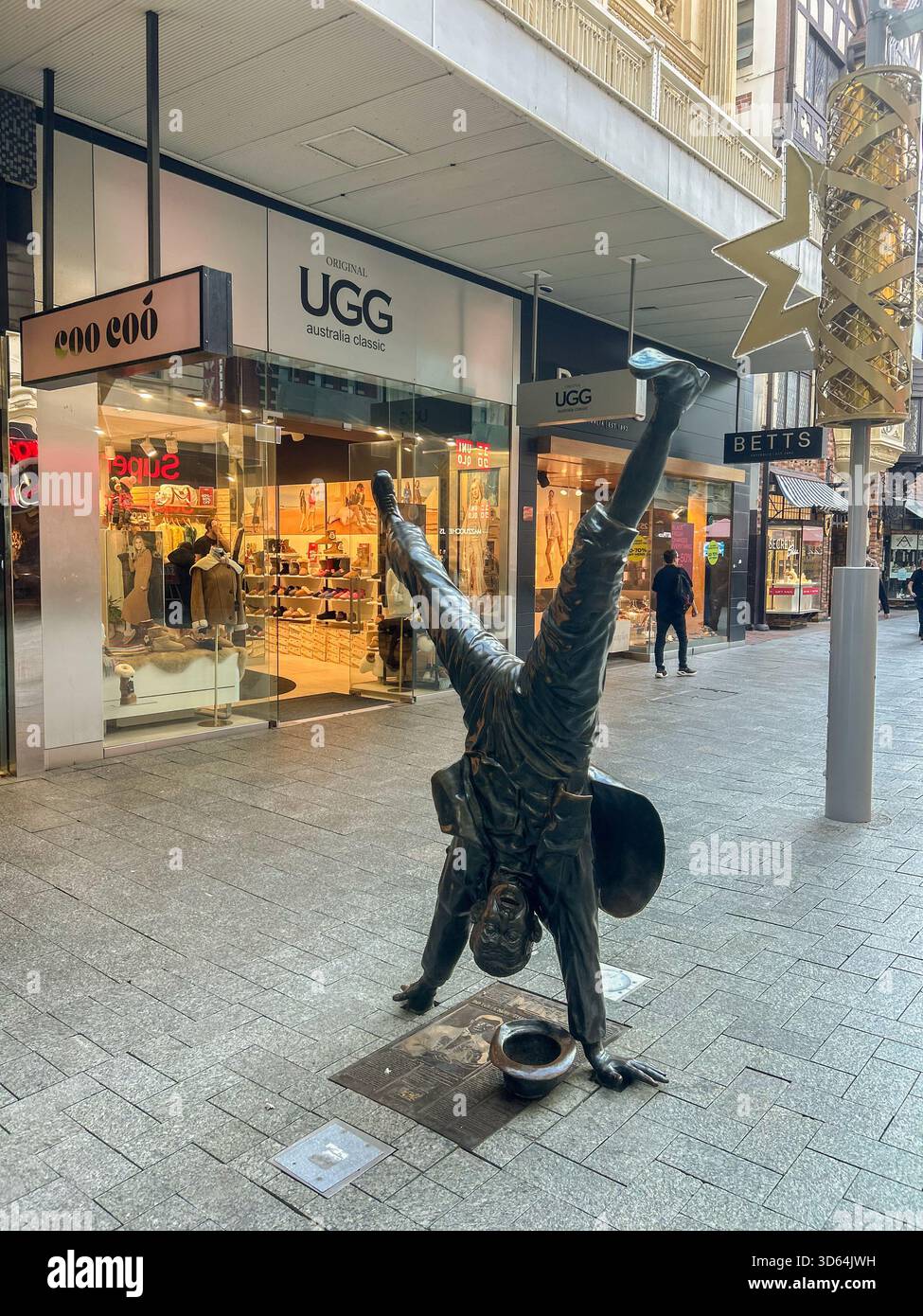 Handstand in front of store perth hi-res stock photography and images ...