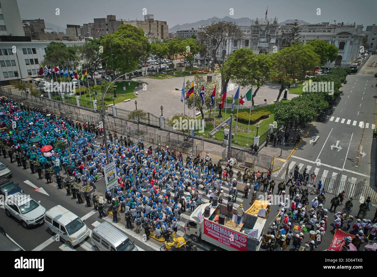 Unregulated miners from across Peru march to pressure Congress to pass ...