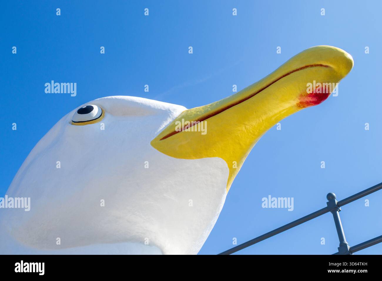 The Mobile Gull Appreciation Unit by Mark Dion, giant seagull head ...