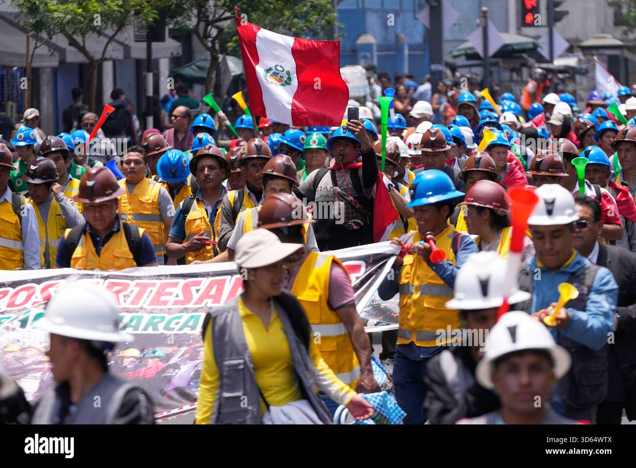 Unregulated miners from across Peru march to pressure Congress to pass ...