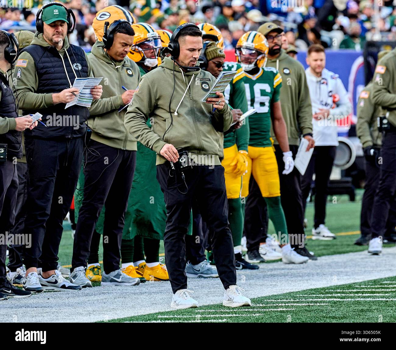 2025 nfl giants coach hi-res stock photography and images - Alamy