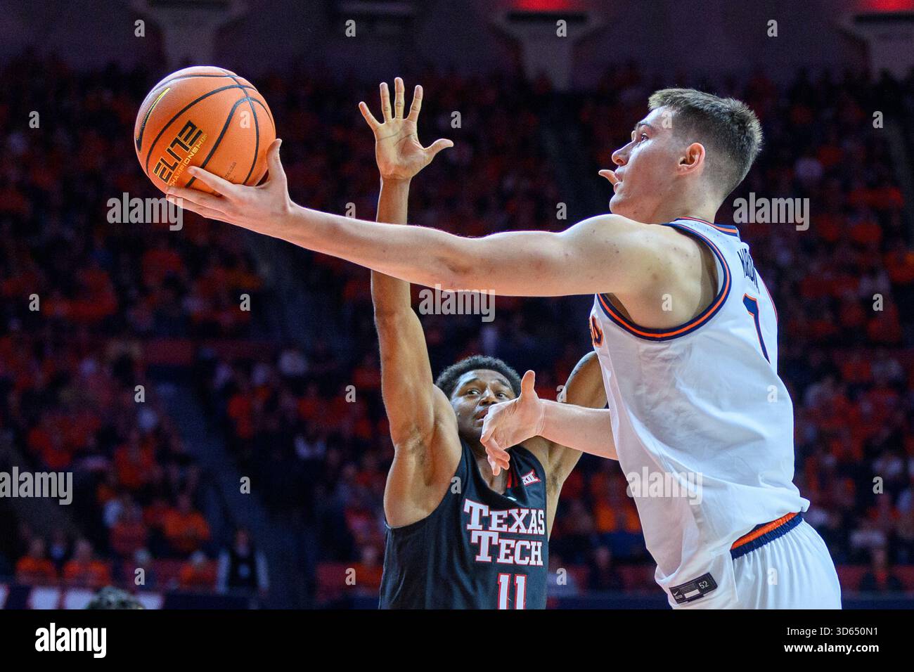 Illinois' David Mirkovic reaches for a layup against Texas Tech's ...