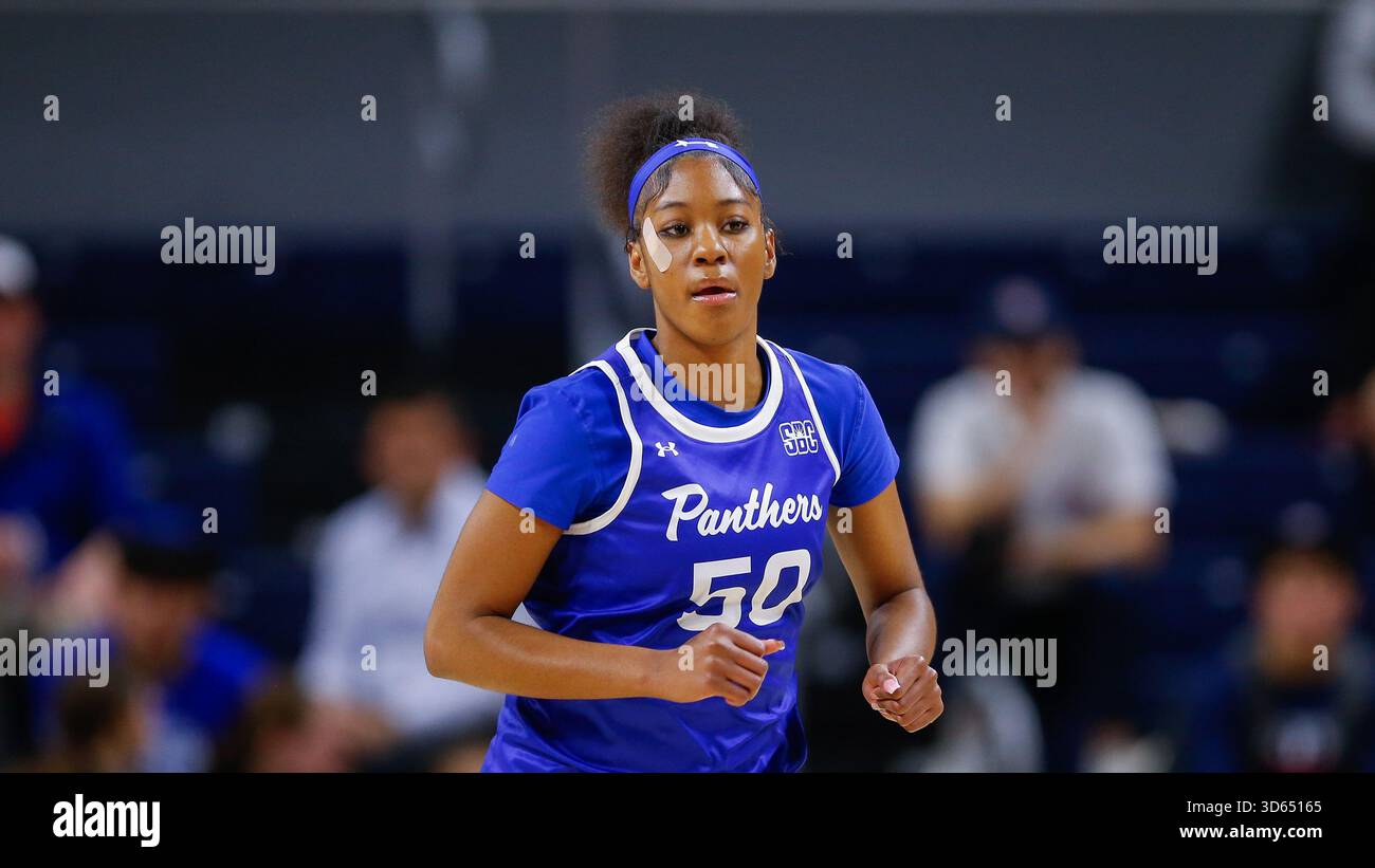 Georgia State's Naria Powers (50) runs up court during the second half ...