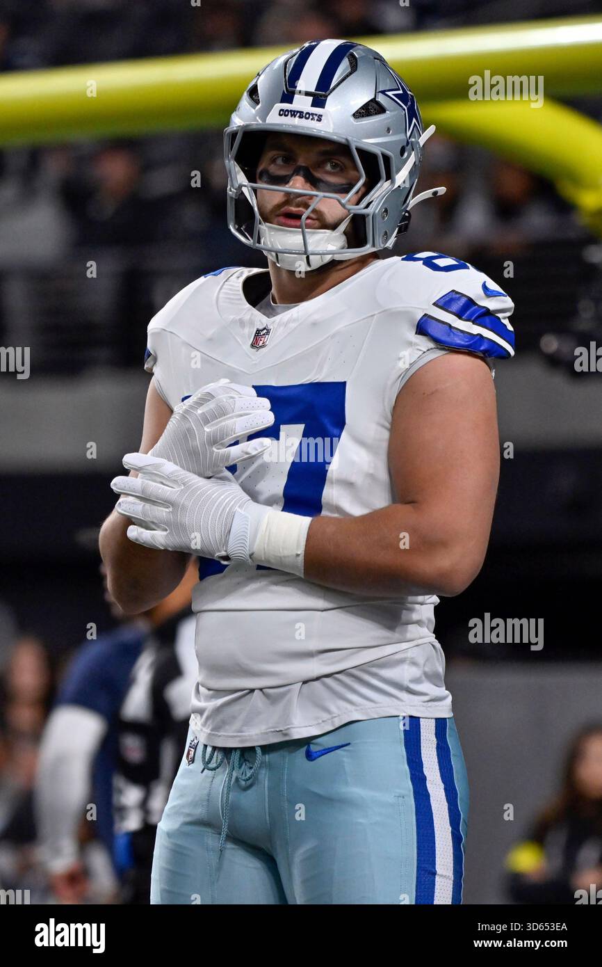 Dallas Cowboys tight end Jake Ferguson (87) warms up before an NFL ...
