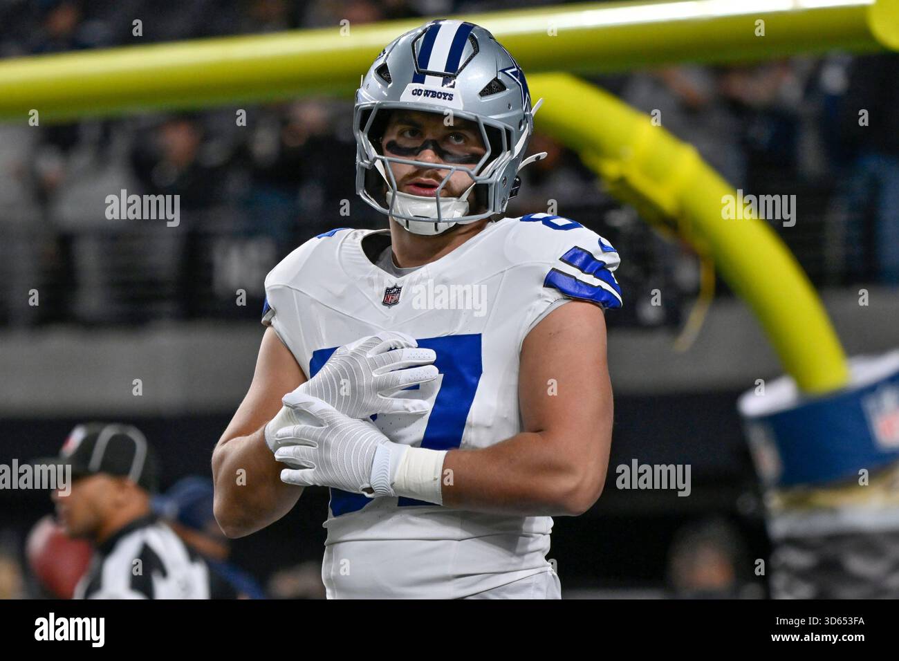 Dallas Cowboys tight end Jake Ferguson (87) warms up before an NFL ...