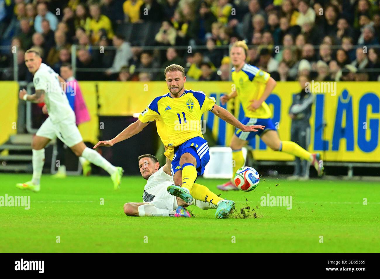 Gustav Lundgren (11 Sweden) and Erik Janza (13 Slovenia) in the FIFA ...