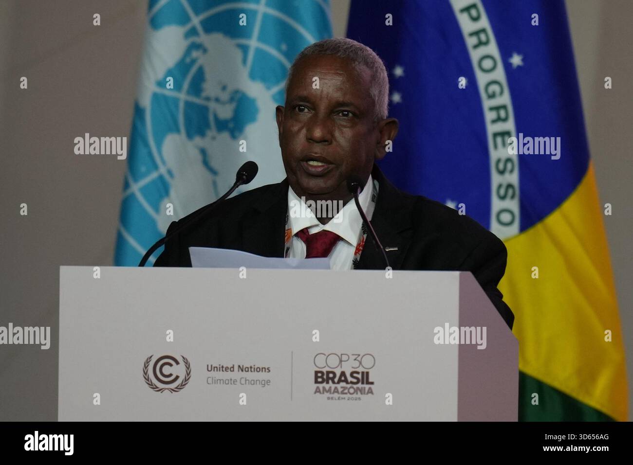 Dini Abdallah Omar, secretary-general of the Ministry of the ...