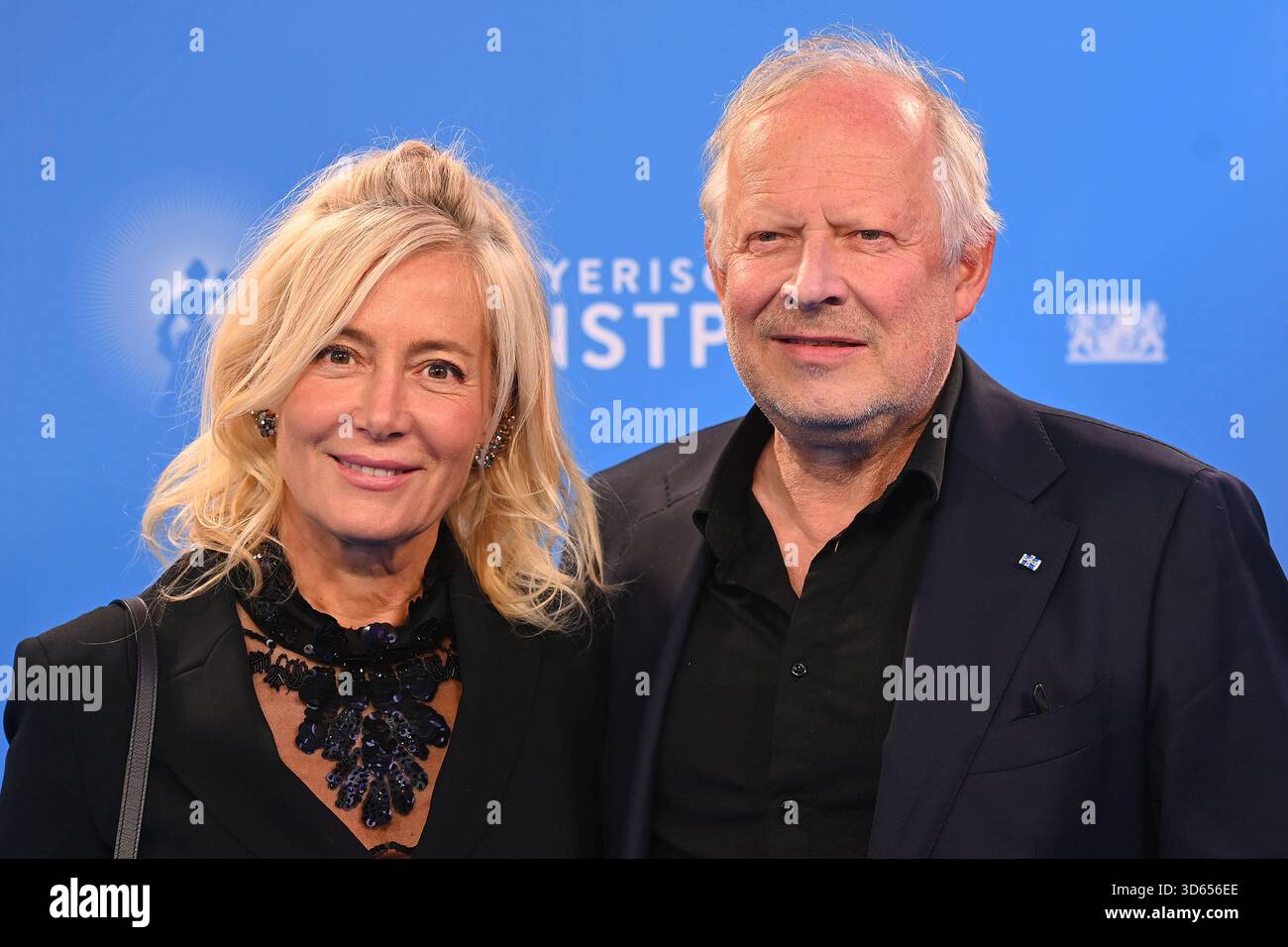 Axel MILBERG Schauspieler mit Ehefrau Judith. Verleihung Bayerischer ...